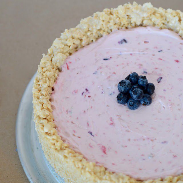 This Rice Krispie Cheesecake Is The Most Delicious Dessert I Have Ever Had
