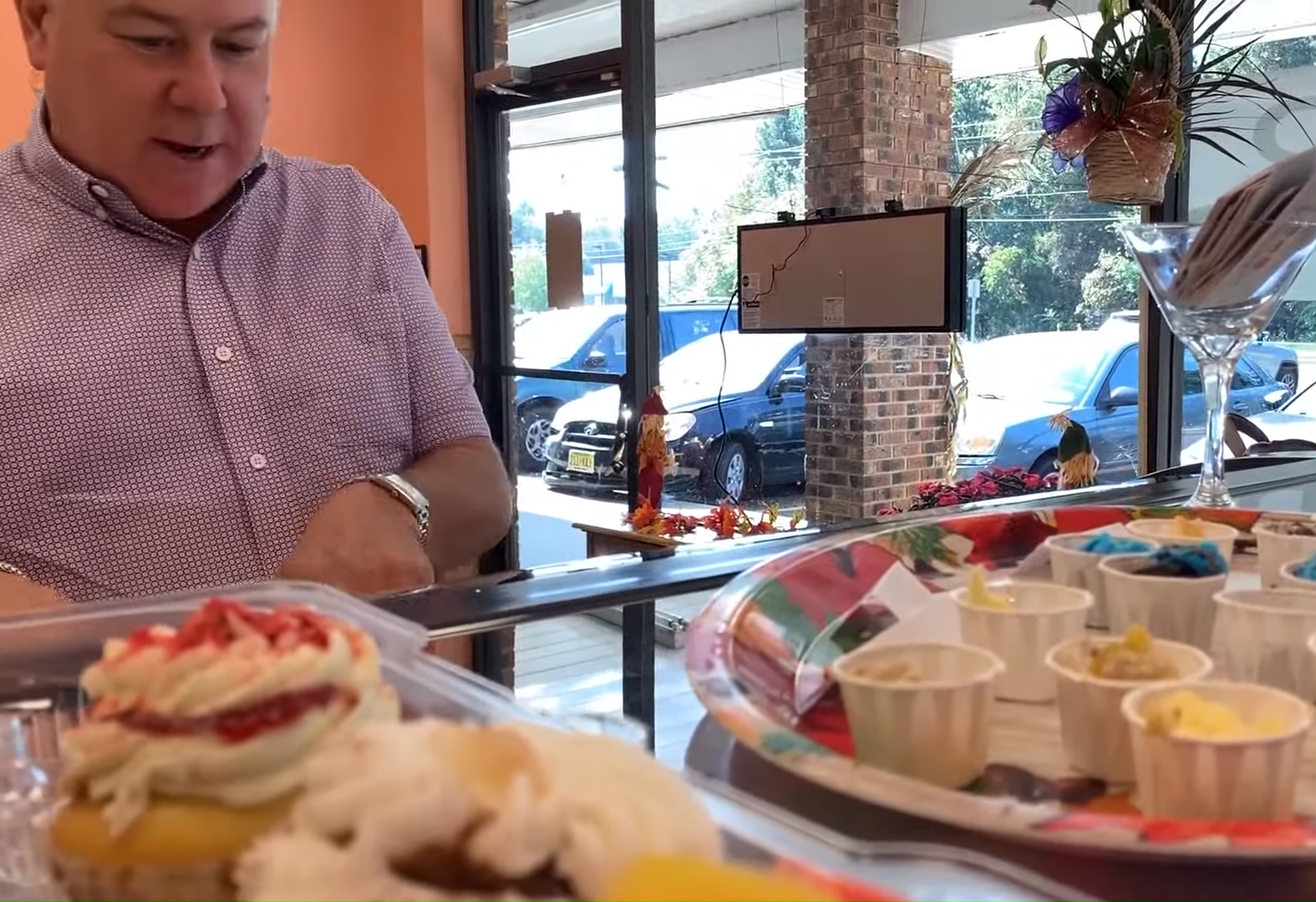 93-year-old is bored during retirement, so he opens his very own boozy ...