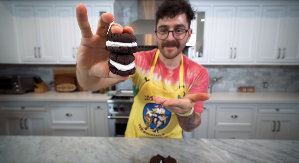 Amateur chef decides he wants to make Oreos at home – demonstrates how ...