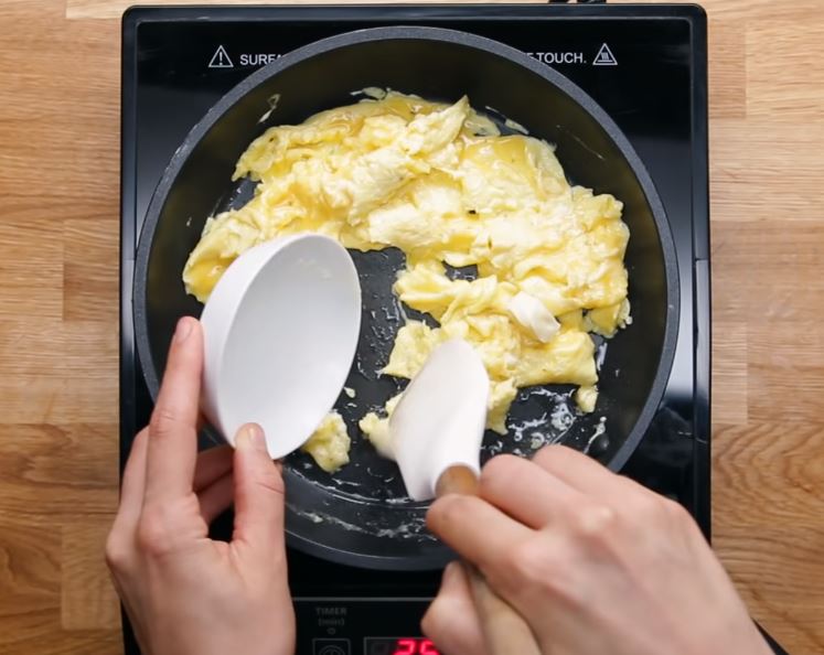 Chef Give Tips On How To Cook The Perfect Eggs