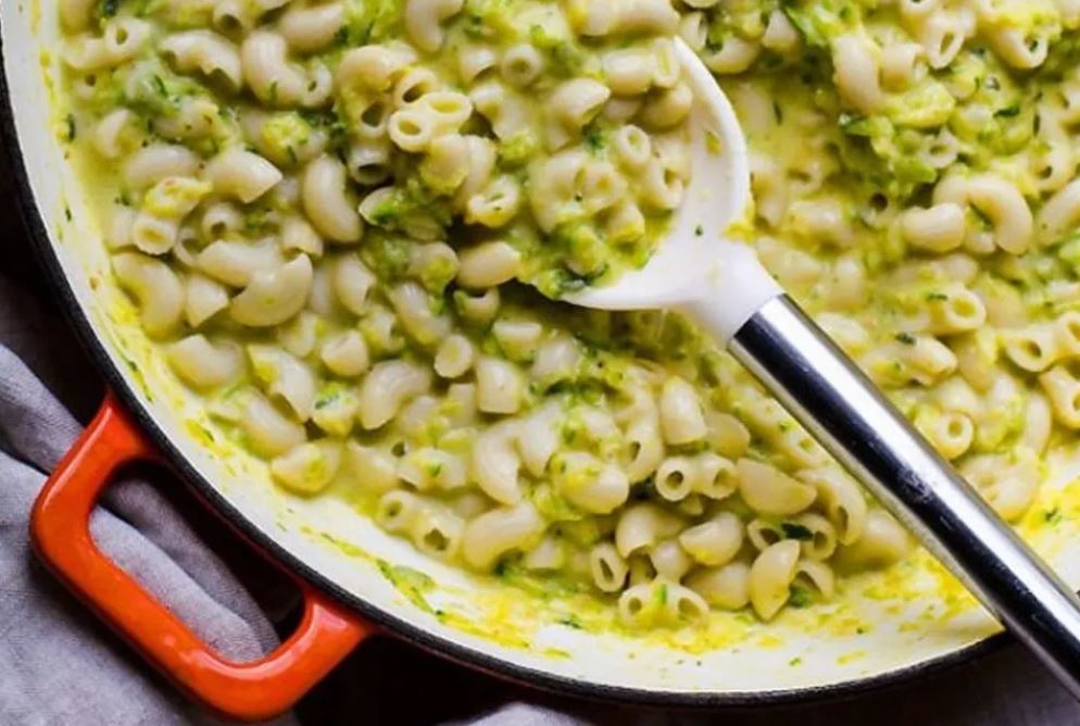 40 mouthwatering spins on mac and cheese the whole family will love