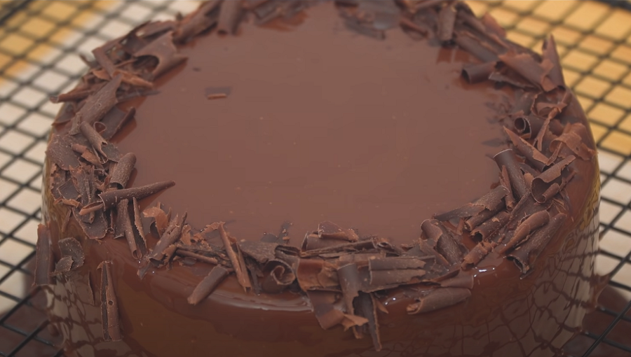 Make this mouthwatering chocolate cake with no oven and just 3 simple ...