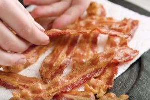 Chef shares secret for cooking bacon without frying it