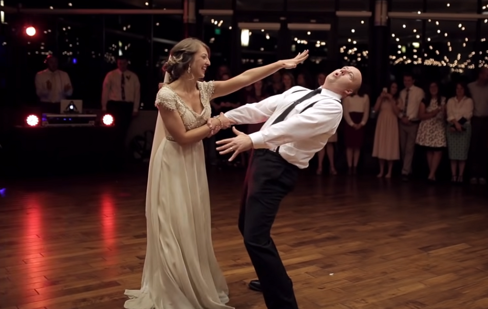 Dad and bride shock wedding guests with best father-daughter dance ...