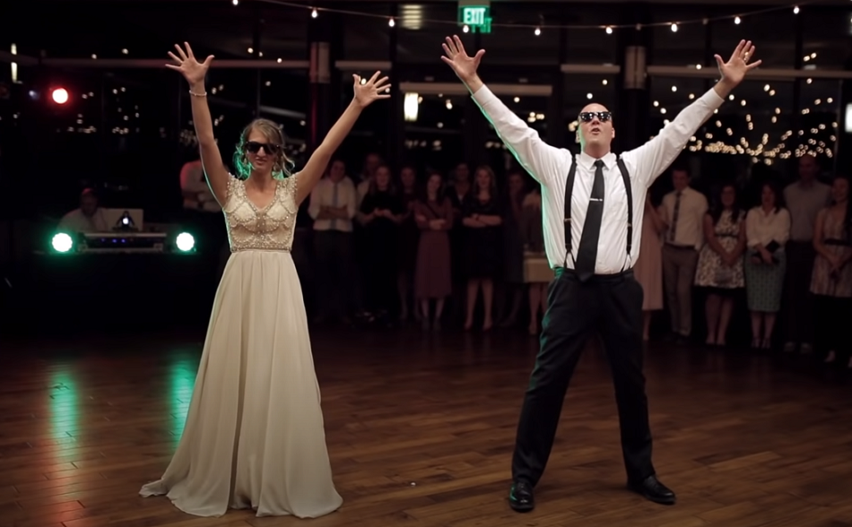 Dad and bride shock wedding guests with best father-daughter dance ...