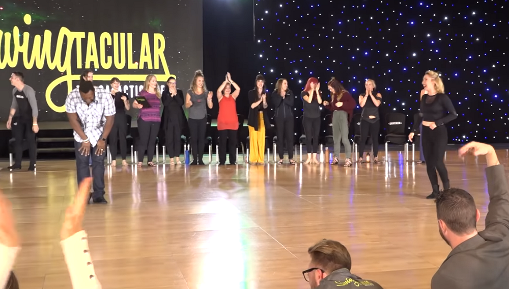 Spectacular duo makes up swing dance on the spot and the crowd loves ...