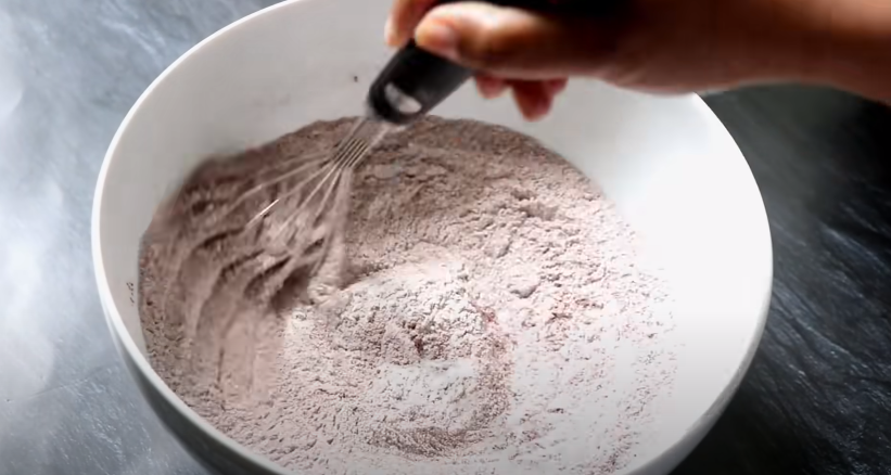 Easy, no oven rice cooker cake is a true game-changer