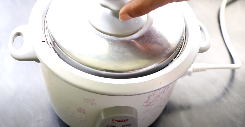 Easy, no oven rice cooker cake is a true game-changer