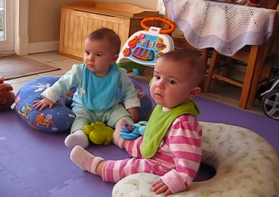 Twins have precious reaction when daddy gets home