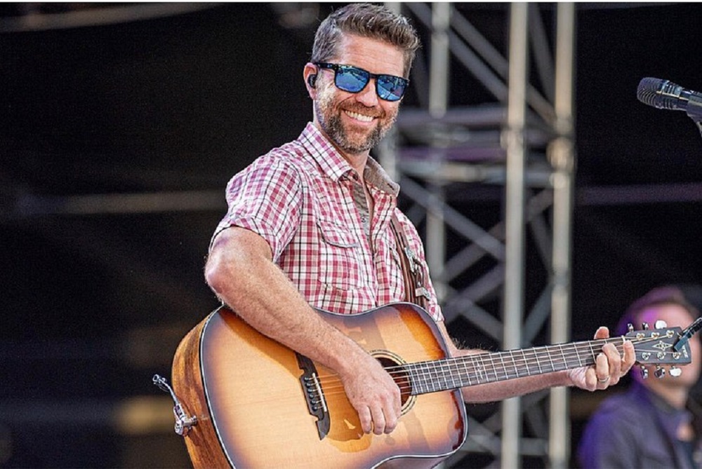 Josh Turner’s sons take stage and win hearts with song