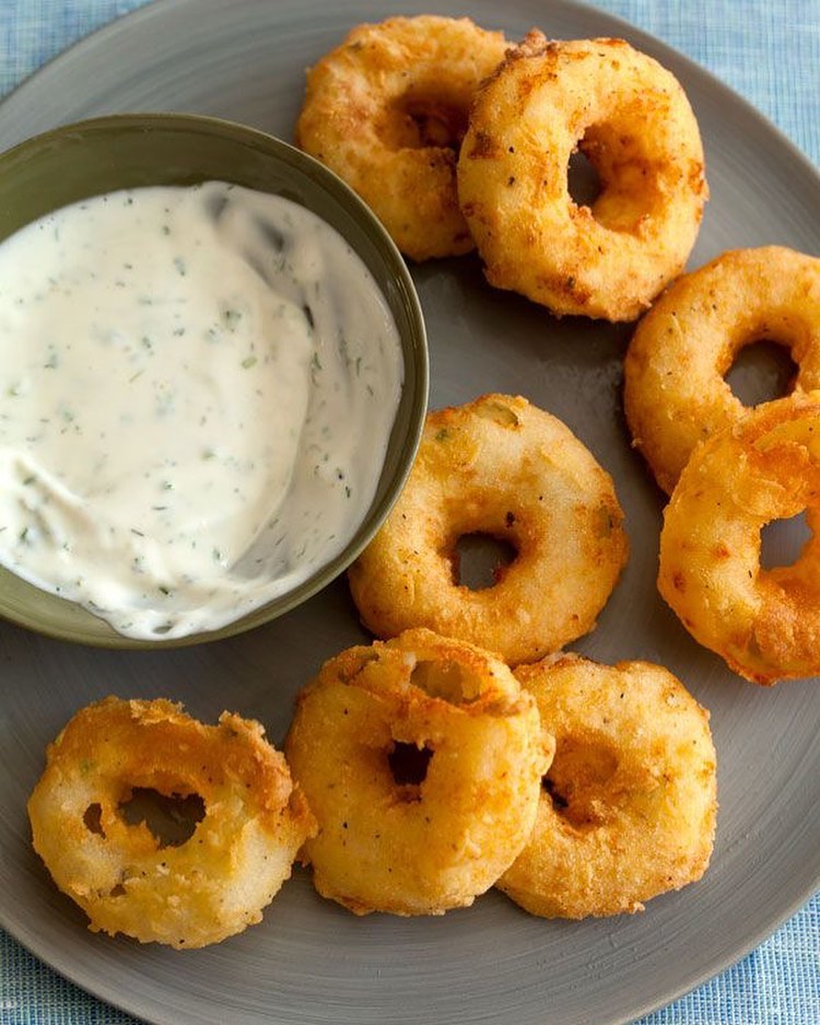 Cheesy stuffed mozzarella onion rings