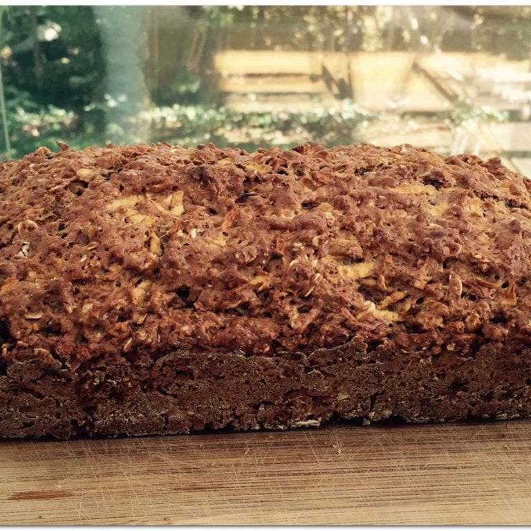 10 delicious apple cinnamon quick bread recipes