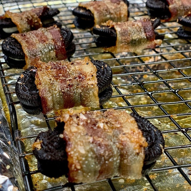 Bacon-wrapped Oreos are exactly what your taste buds need