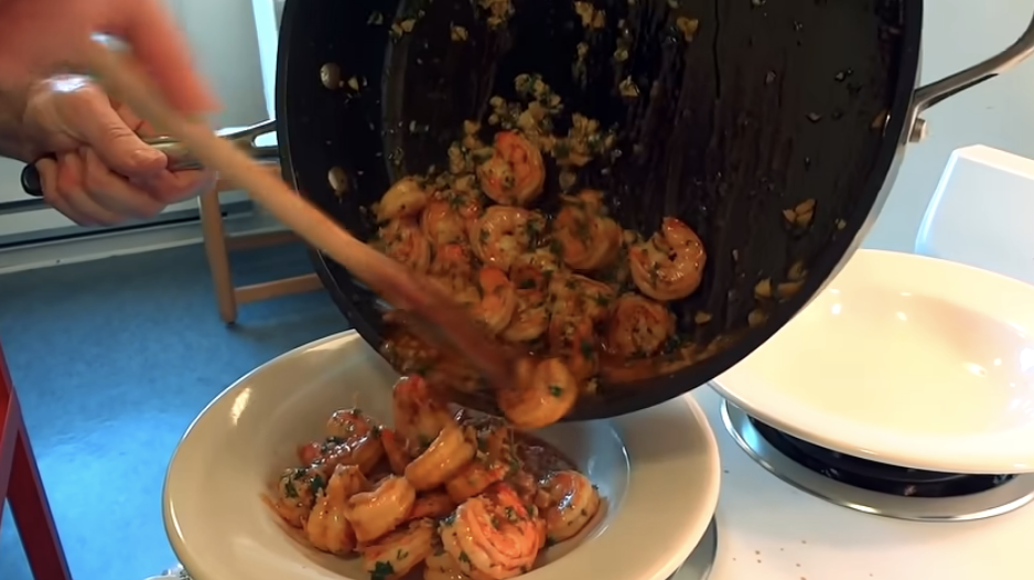 Rubbery, overcooked shrimp is the worst. Chef shares easy recipe to ...