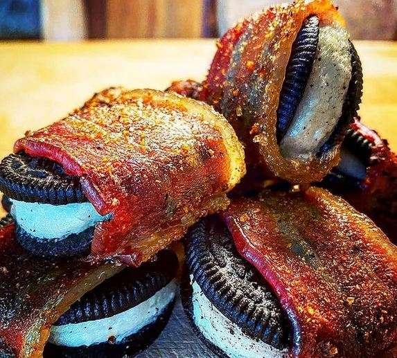 Bacon-wrapped Oreo’s are making a comeback. Here’s how you make them