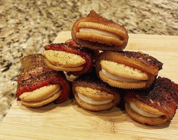 Bacon-wrapped Oreo’s are making a comeback. Here’s how you make them