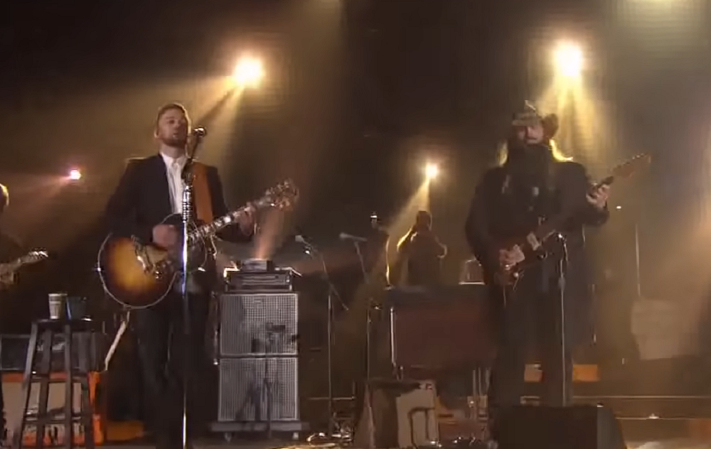 Justin Timberlake & Chris Stapleton’s duet to Tennessee Whiskey is ...