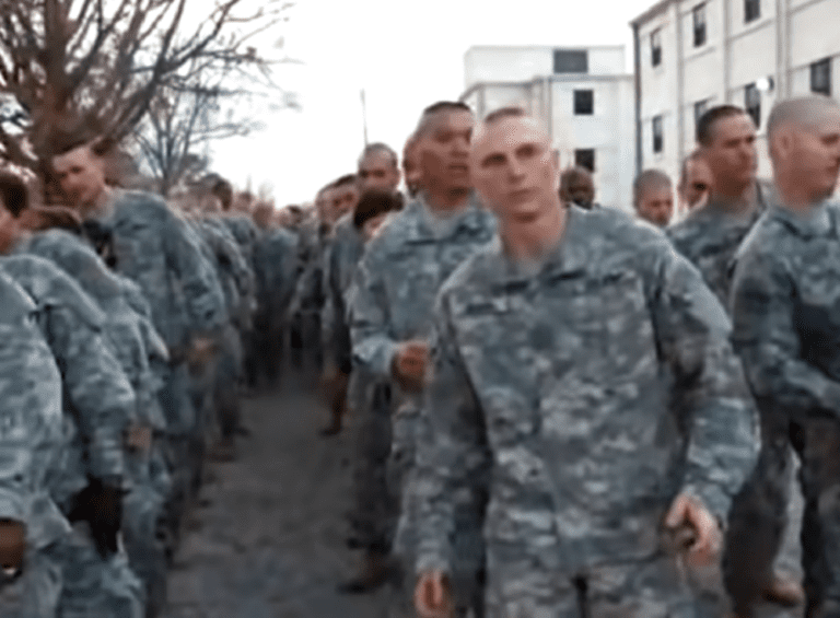 Soldiers break into hilarious line dance during drill