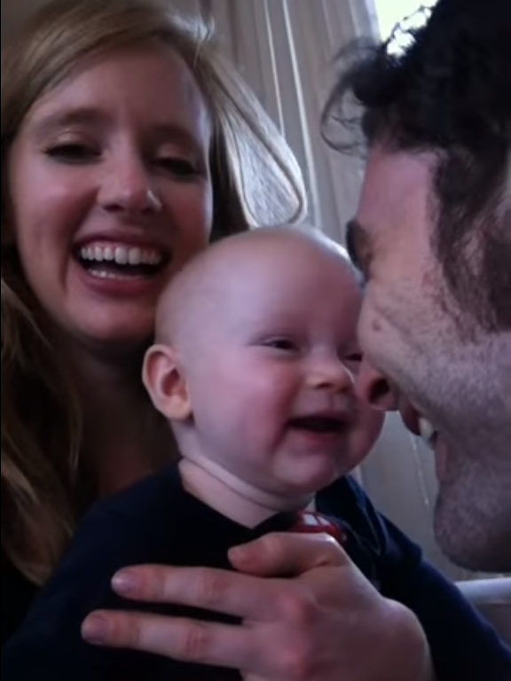 Baby has sweetest reaction when daddy comes home from work