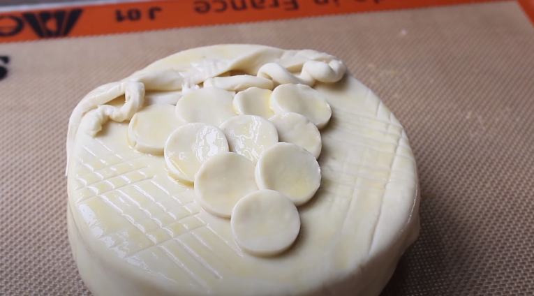 Split a brie in half. Then add these 2 ingredients inside for an ...