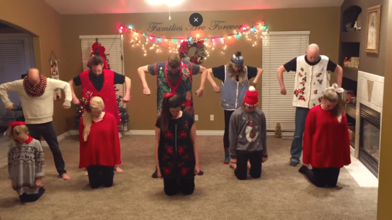 Family with 8 kids gets everyone in the spirit with epic Christmas dance