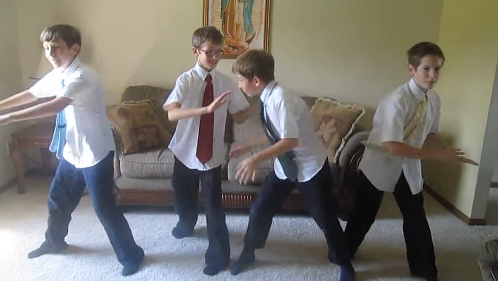 4 kids dancing to boyband song totally wins the Internet