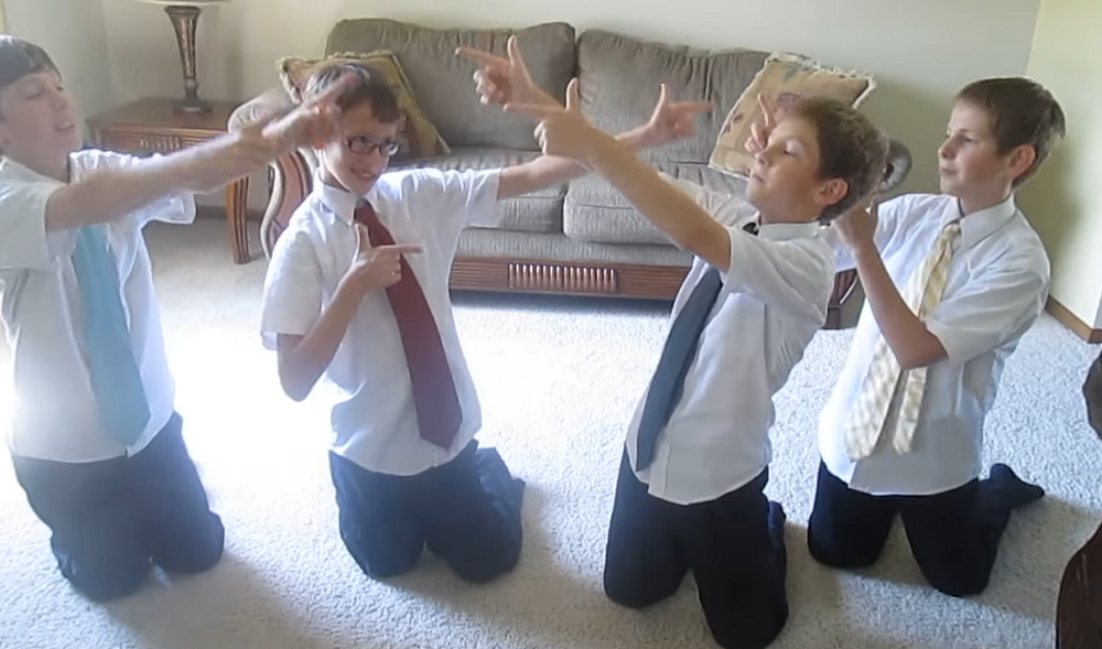 4 kids dancing to boyband song totally wins the Internet