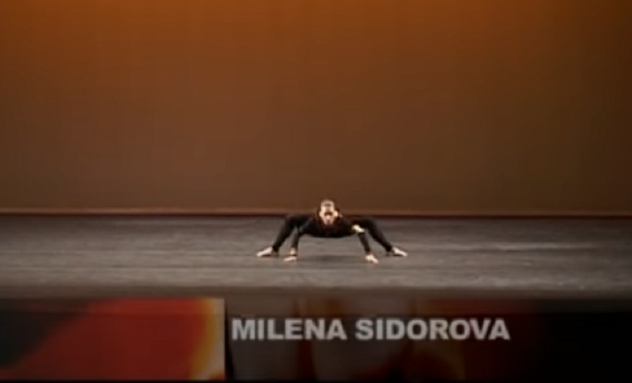 Ballerina delivers creepy but beautiful spider dance with 14 million views