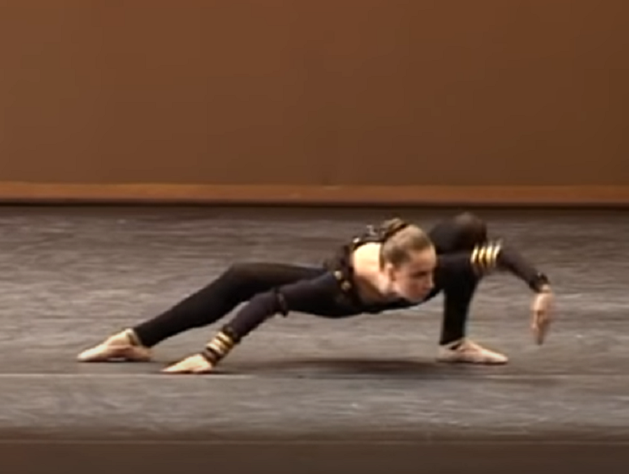 Ballerina delivers creepy but beautiful spider dance with 14 million views