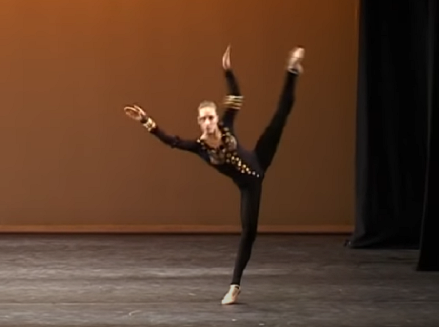 Ballerina delivers creepy but beautiful spider dance with 14 million views