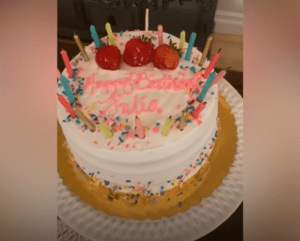 Unique cake cutting hack goes viral