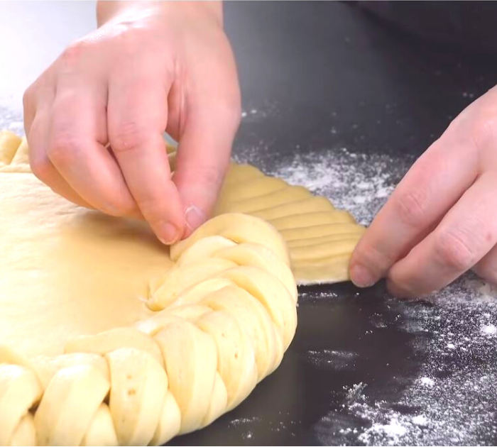 Grab a pot lid for the first step making this delicious pastry