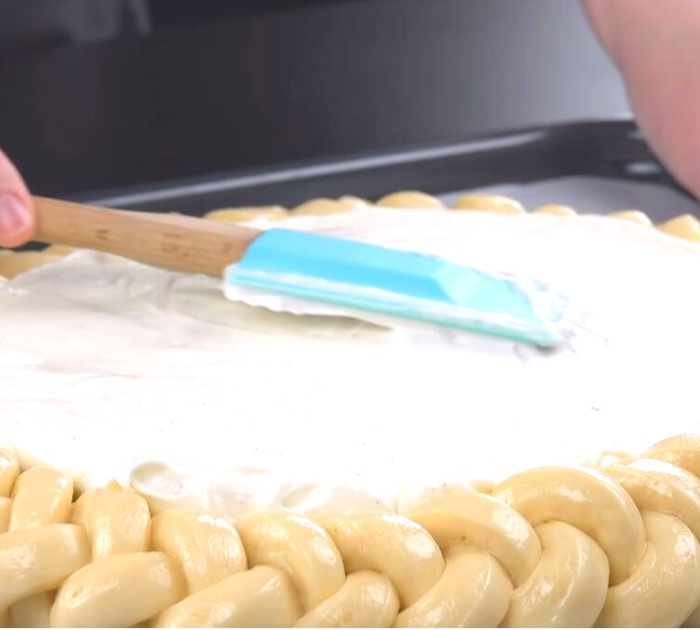 Grab a pot lid for the first step making this delicious pastry