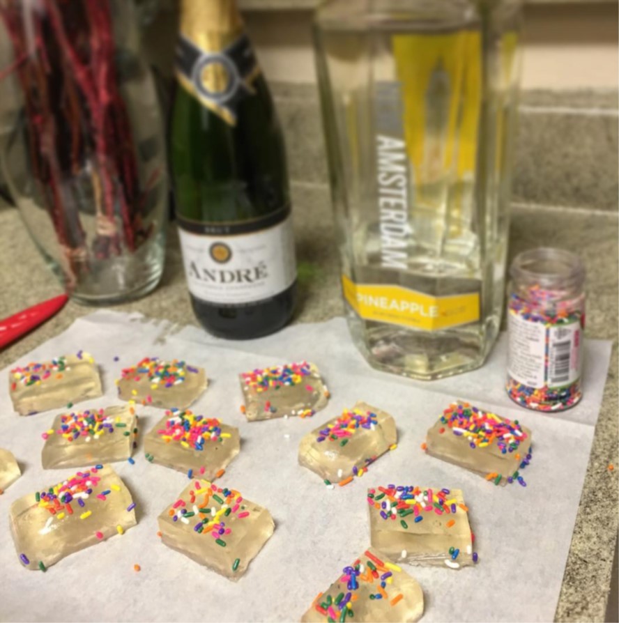 Make delicious champagne jello shots with this short and sweet tutorial