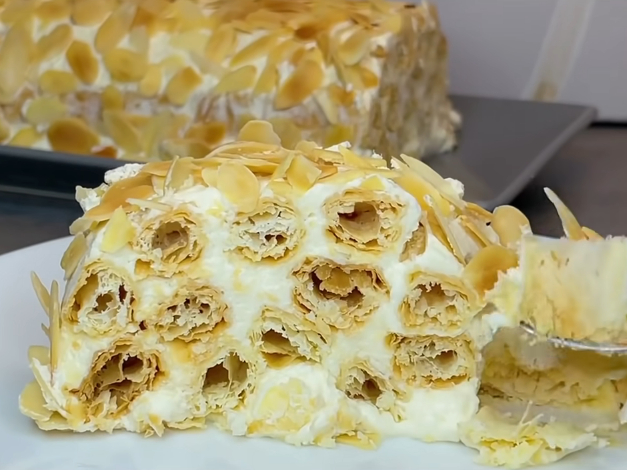 This creamy, puffy "WOW" cake takes only a few minutes to make
