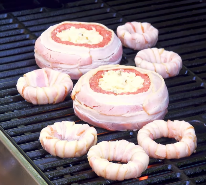 Press a can of beer into a patty for a nifty trick to get the tastiest ...