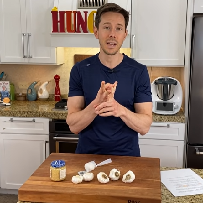 Guy shares specific things to look for when buying garlic to protect ...