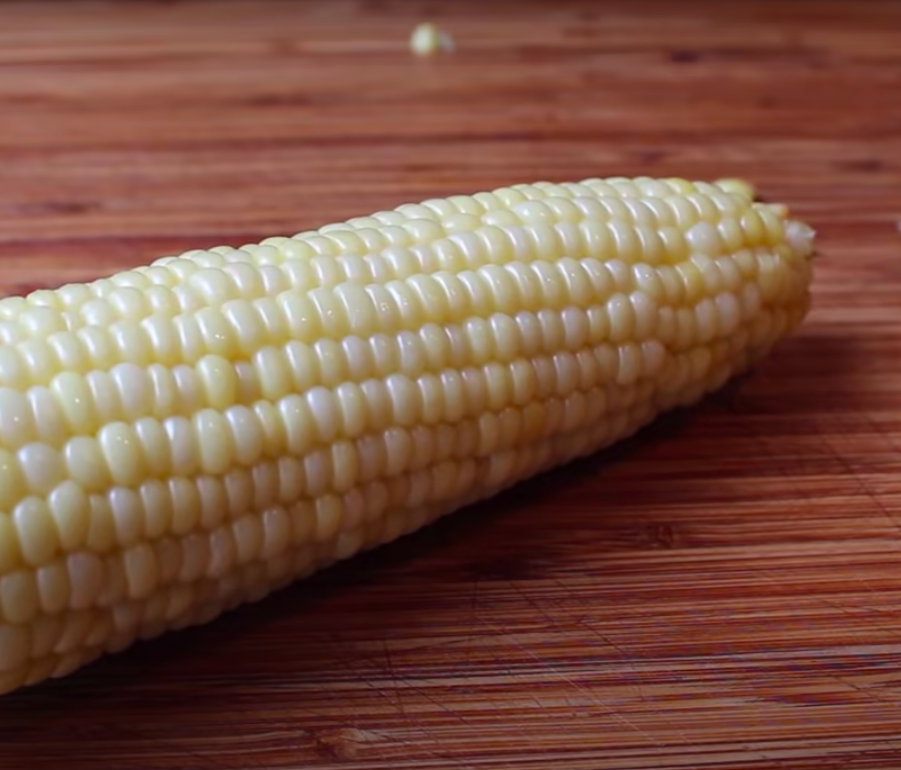 Master Chef Shows How To Cook The Best Silk Free Corn On The Cob