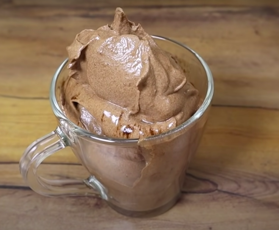 Chef Shows How To Make Sugar Free Ice Cream In One Minute