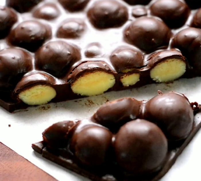 Make your own trending 'Chocolate Bubble' using only 3 ingredients