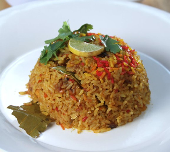 Cook shares his favorite way to make authentic fried rice and it’s so ...