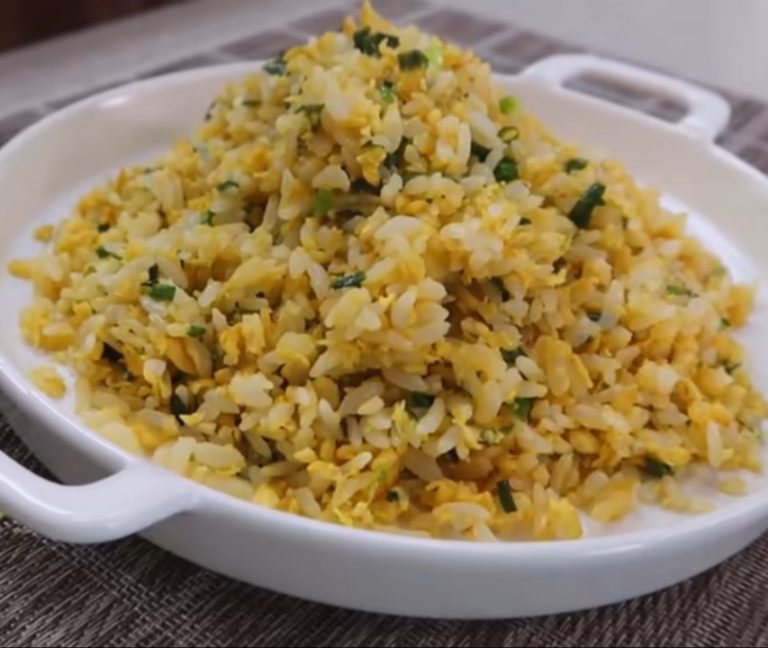 Cook shares his favorite way to make authentic fried rice and it’s so ...