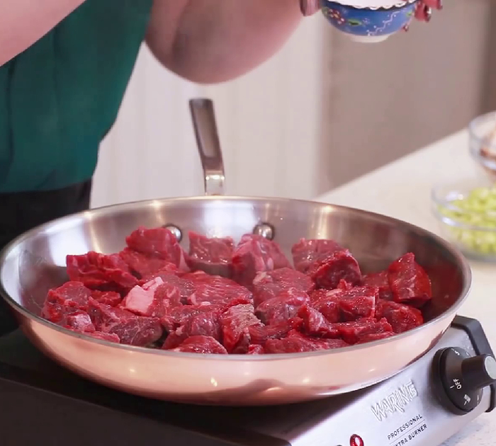 Woman earns 5M views sharing 5-star beef stew recipe that’s perfect on ...