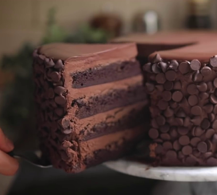 Man shares his 150-hour recipe for the most decadent chocolate cake