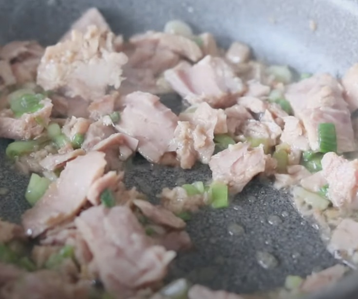 Dump canned tuna in a pan for an easy recipe you’ll want to make again ...