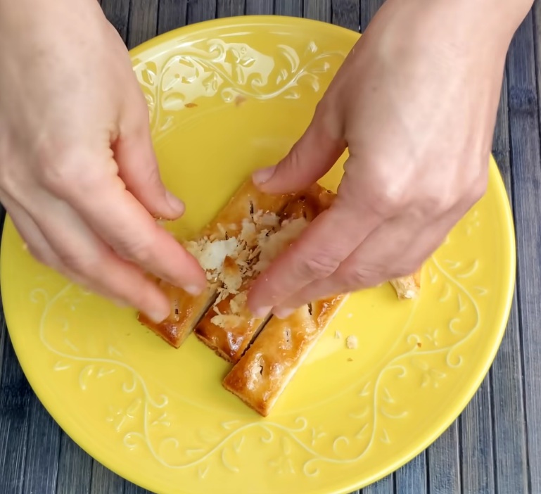 No-bake Napolean cake recipe comes together in 15 minutes