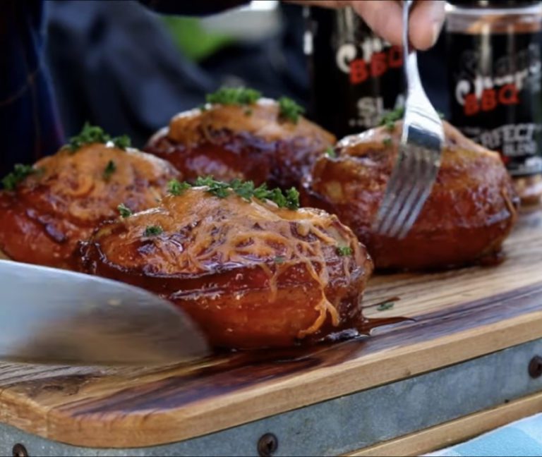 Mouthwatering recipe for bacon-wrapped stuffed onion bombs