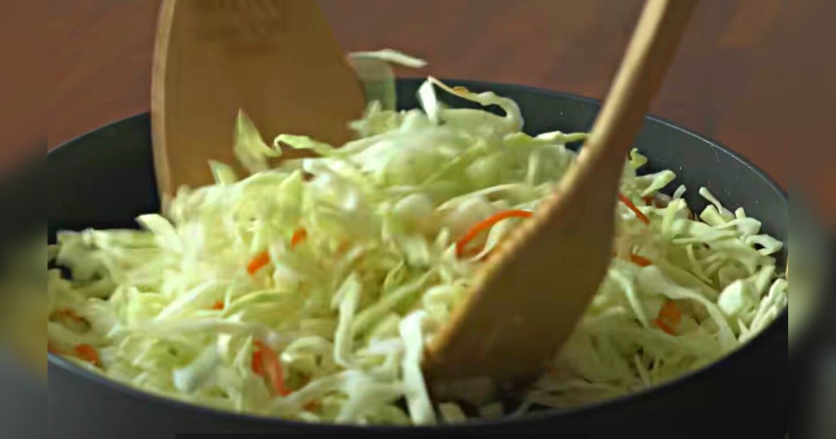 Man earns over 2 million views for the delicious way he cooks his cabbage