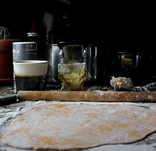 Homesteader bakes “oldest bread in the world” using just 3 simple ...