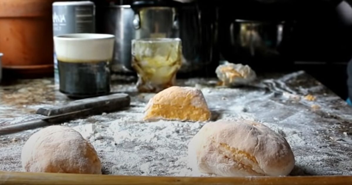 Homesteader bakes “oldest bread in the world” using just 3 simple ...
